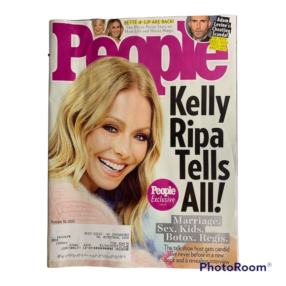 People Magazine | Accents | People Magazine October 2022 Kelly Ripa ...